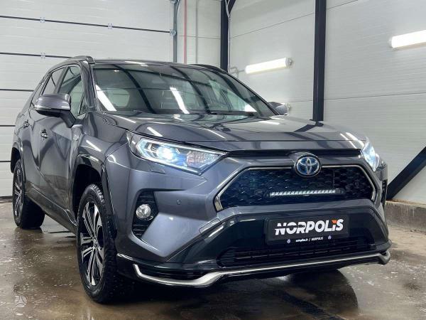 Pelēks Toyota RAV4 2021 Viļņa, ar dzinēja tilpumu 2.49 L un nobraukumu 325 tūkst. km par 21417 €, foto 2 vietnē AUTOMOTO.COM.LV
