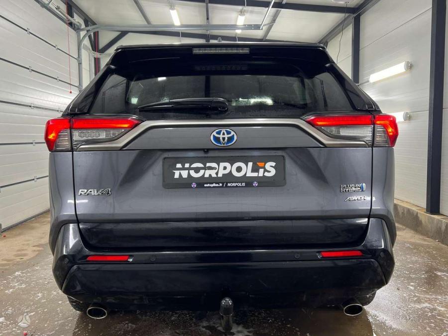 Pelēks Toyota RAV4 2021 Viļņa, ar dzinēja tilpumu 2.49 L un nobraukumu 325 tūkst. km par 21417 €, foto 6 vietnē AUTOMOTO.COM.LV