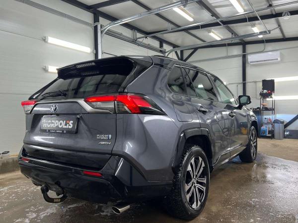 Pelēks Toyota RAV4 2021 Viļņa, ar dzinēja tilpumu 2.49 L un nobraukumu 325 tūkst. km par 21417 €, foto 8 vietnē AUTOMOTO.COM.LV