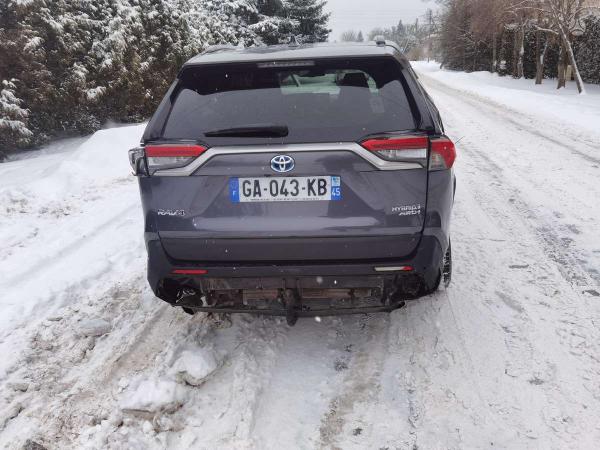 Grey Toyota RAV4 2021 in Kaunas, with an engine capacity of 2.49 L and mileage of 105 thousand km for 14500 €, photo 7 on AUTOMOTO.COM.LV