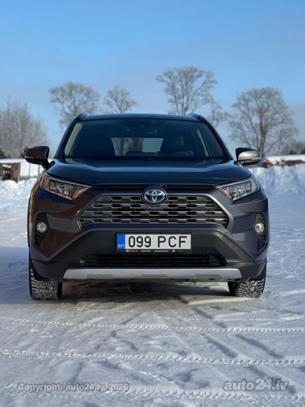 Pelēks Toyota RAV4 2021 Tallina, ar dzinēja tilpumu 2.50 L un nobraukumu 90 tūkst. km par 29000 €, foto 4 vietnē AUTOMOTO.COM.LV