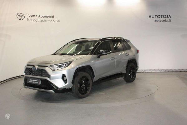 Pelēks Toyota RAV4 2021 Kauņa, ar dzinēja tilpumu 2.49 L un nobraukumu 100 tūkst. km par 31900 €, foto 1 vietnē AUTOMOTO.COM.LV