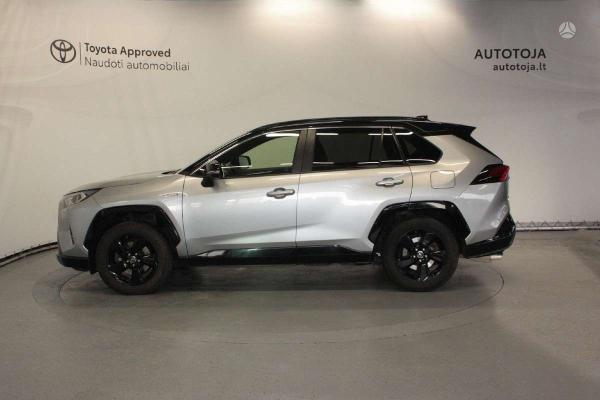 Pelēks Toyota RAV4 2021 Kauņa, ar dzinēja tilpumu 2.49 L un nobraukumu 100 tūkst. km par 31900 €, foto 3 vietnē AUTOMOTO.COM.LV