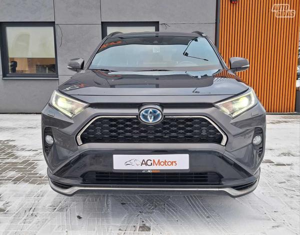 Pelēks Toyota RAV4 2021 Viļņa, ar dzinēja tilpumu 2.50 L un nobraukumu 122 tūkst. km par 30990 €, foto 6 vietnē AUTOMOTO.COM.LV