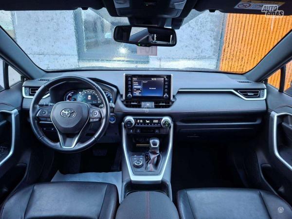Pelēks Toyota RAV4 2021 Viļņa, ar dzinēja tilpumu 2.50 L un nobraukumu 122 tūkst. km par 30990 €, foto 7 vietnē AUTOMOTO.COM.LV