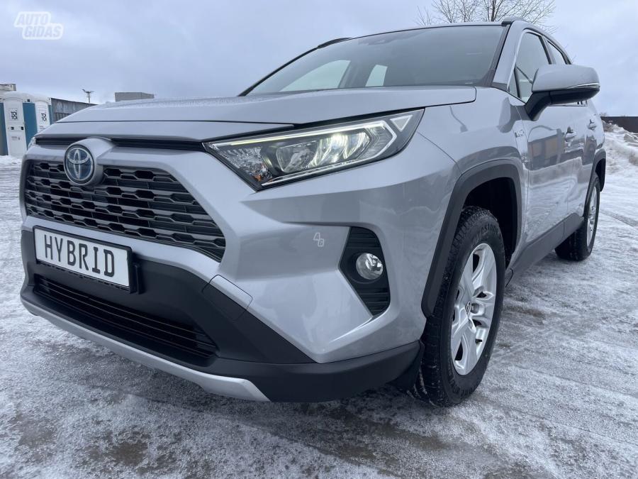 Grey Toyota RAV4 2021 in Kaunas, with an engine capacity of 2.50 L and mileage of 201 thousand km for 20950 €, photo 7 on AUTOMOTO.COM.LV