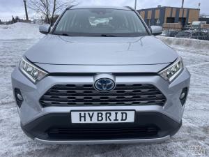 Grey Toyota RAV4 2021 in Kaunas, with an engine capacity of 2.50 L and mileage of 201 thousand km for 20950 €, photo 8 on AUTOMOTO.COM.LV