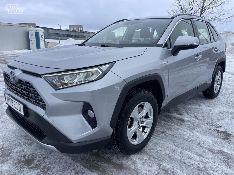 Grey Toyota RAV4 2021 in Kaunas, with an engine capacity of 2.50 L and mileage of 201 thousand km for 20950 €, photo 13 on AUTOMOTO.COM.LV