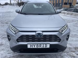 Grey Toyota RAV4 2021 in Kaunas, with an engine capacity of 2.50 L and mileage of 201 thousand km for 20950 €, photo 17 on AUTOMOTO.COM.LV