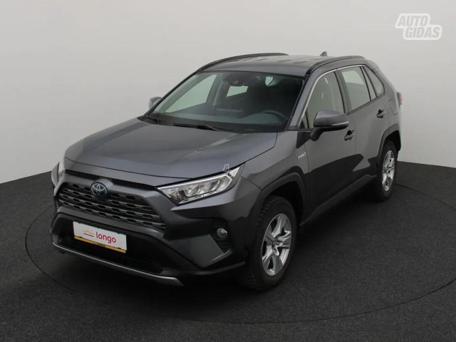 Pelēks Toyota RAV4 2021 Viļņa, ar dzinēja tilpumu 2.50 L un nobraukumu 184 tūkst. km par 23299 €, foto 1 vietnē AUTOMOTO.COM.LV