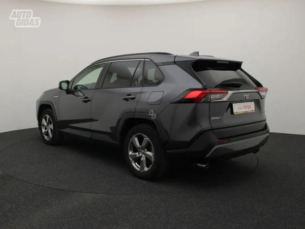 Grey Toyota RAV4 2021 in Vilnius, with an engine capacity of 2.50 L and mileage of 165 thousand km for 25699 €, photo 7 on AUTOMOTO.COM.LV