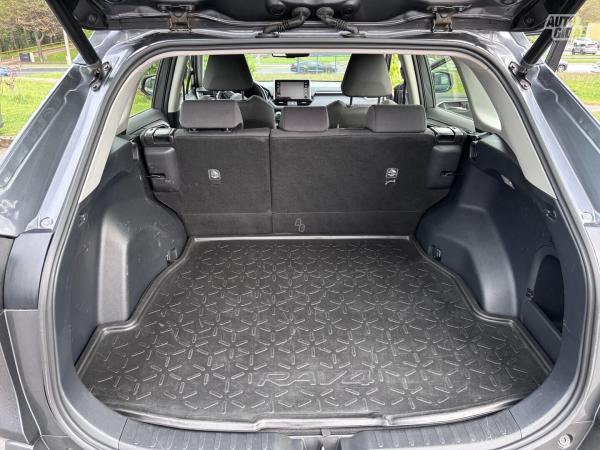 Pelēks Toyota RAV4 2021 Viļņa, ar dzinēja tilpumu 2.50 L un nobraukumu 86 tūkst. km par 28500 €, foto 8 vietnē AUTOMOTO.COM.LV