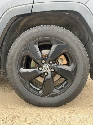 Grey Toyota RAV4 2021 in Riga, with an engine capacity of 2.50 L and mileage of 123 thousand km for 23500 €, photo 13 on AUTOMOTO.COM.LV
