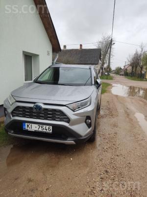 Grey Toyota RAV4 2021 in Daugavpils, with an engine capacity of 2.50 L and mileage of 39 thousand km for 35000 €, photo  on AUTOMOTO.COM.LV