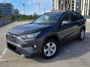 Pelēks Toyota RAV4 2021 Tallina, ar dzinēja tilpumu 2.00 L un nobraukumu 69 tūkst. km par 24900 €, foto  vietnē AUTOMOTO.COM.LV