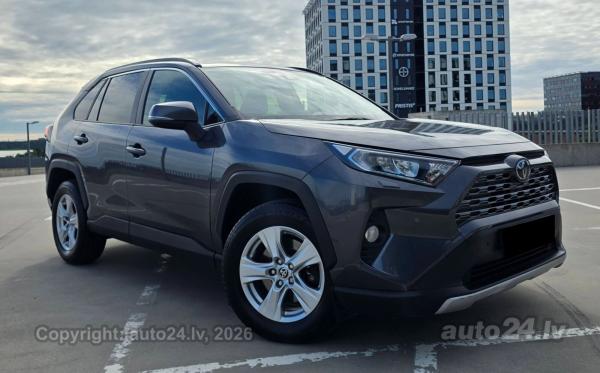 Pelēks Toyota RAV4 2021 Tallina, ar dzinēja tilpumu 2.00 L un nobraukumu 69 tūkst. km par 24900 €, foto 5 vietnē AUTOMOTO.COM.LV