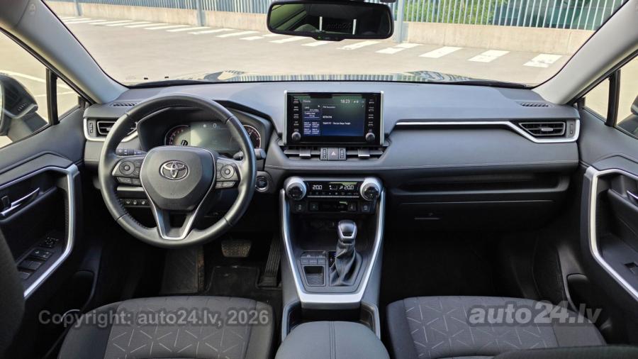 Pelēks Toyota RAV4 2021 Tallina, ar dzinēja tilpumu 2.00 L un nobraukumu 69 tūkst. km par 24900 €, foto 9 vietnē AUTOMOTO.COM.LV