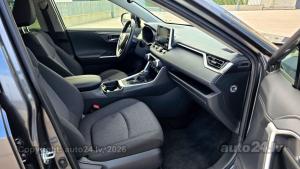 Pelēks Toyota RAV4 2021 Tallina, ar dzinēja tilpumu 2.00 L un nobraukumu 69 tūkst. km par 24900 €, foto 10 vietnē AUTOMOTO.COM.LV