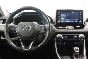 Grey Toyota RAV4 2021 in Kaunas, with an engine capacity of 2.49 L and mileage of 160 thousand km for 27500 €, photo 10 on AUTOMOTO.COM.LV