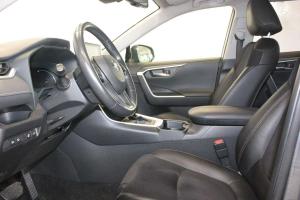 Grey Toyota RAV4 2021 in Kaunas, with an engine capacity of 2.49 L and mileage of 160 thousand km for 27500 €, photo 12 on AUTOMOTO.COM.LV