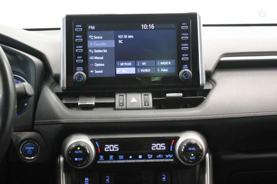 Grey Toyota RAV4 2021 in Kaunas, with an engine capacity of 2.49 L and mileage of 160 thousand km for 27500 €, photo 15 on AUTOMOTO.COM.LV