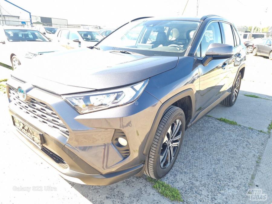 Grey Toyota RAV4 2021 in Kaunas, with an engine capacity of 2.50 L and mileage of 86 thousand km for 26900 €, photo 13 on AUTOMOTO.COM.LV