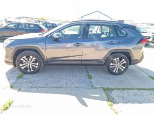 Grey Toyota RAV4 2021 in Kaunas, with an engine capacity of 2.50 L and mileage of 86 thousand km for 26900 €, photo 16 on AUTOMOTO.COM.LV
