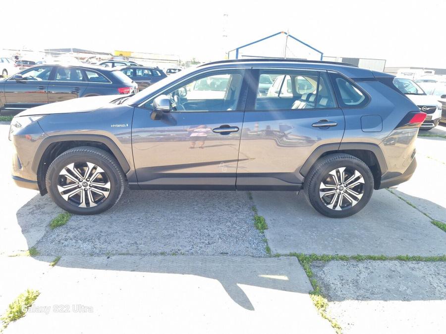 Grey Toyota RAV4 2021 in Kaunas, with an engine capacity of 2.50 L and mileage of 86 thousand km for 26900 €, photo 16 on AUTOMOTO.COM.LV