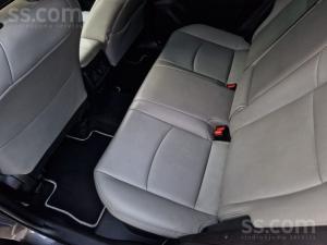 Grey Toyota RAV4 2021 in Riga, with an engine capacity of 2.50 L and mileage of 85 thousand km for 27200 €, photo 6 on AUTOMOTO.COM.LV