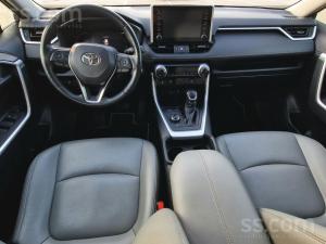 Grey Toyota RAV4 2021 in Riga, with an engine capacity of 2.50 L and mileage of 85 thousand km for 27200 €, photo 7 on AUTOMOTO.COM.LV