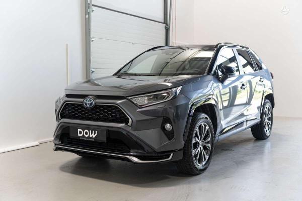 Pelēks Toyota RAV4 2021 Viļņa, ar dzinēja tilpumu 2.49 L un nobraukumu 80 tūkst. km par 31900 €, foto 2 vietnē AUTOMOTO.COM.LV