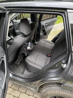 Pelēks Toyota RAV4 2021 Rīga, ar dzinēja tilpumu 2.00 L un nobraukumu 49 tūkst. km par 25700 €, foto 10 vietnē AUTOMOTO.COM.LV