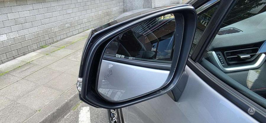 Grey Toyota RAV4 2021 in Vilnius, with an engine capacity of 2.49 L and mileage of 138 thousand km for 31750 €, photo 29 on AUTOMOTO.COM.LV