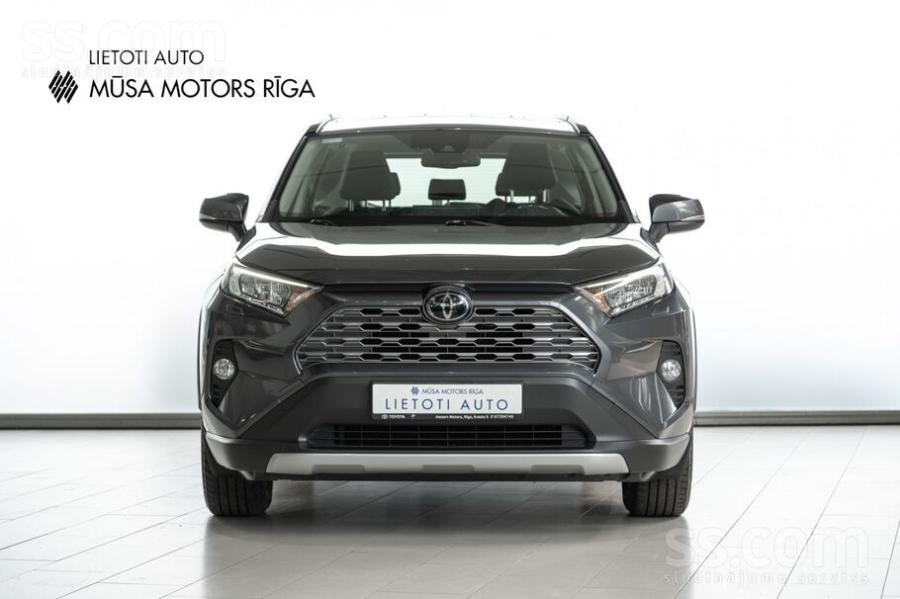 Pelēks Toyota RAV4 2021 Rīga, ar dzinēja tilpumu 2.00 L un nobraukumu 82 tūkst. km par 22900 €, foto 4 vietnē AUTOMOTO.COM.LV