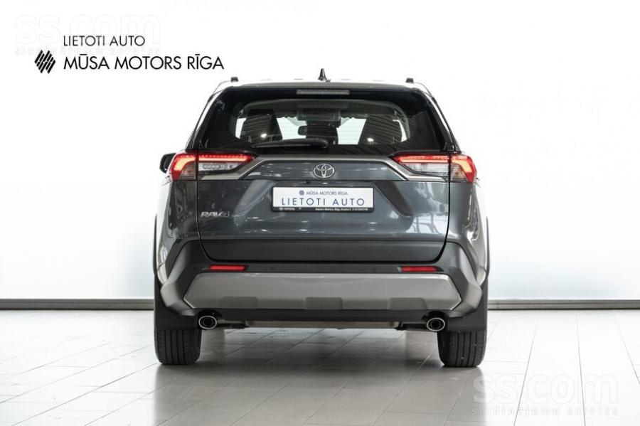 Pelēks Toyota RAV4 2021 Rīga, ar dzinēja tilpumu 2.00 L un nobraukumu 82 tūkst. km par 22900 €, foto 5 vietnē AUTOMOTO.COM.LV