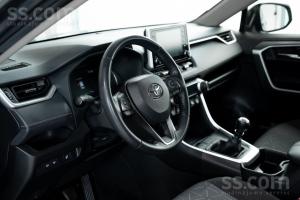 Pelēks Toyota RAV4 2021 Rīga, ar dzinēja tilpumu 2.00 L un nobraukumu 82 tūkst. km par 22900 €, foto 6 vietnē AUTOMOTO.COM.LV