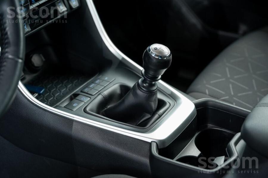 Pelēks Toyota RAV4 2021 Rīga, ar dzinēja tilpumu 2.00 L un nobraukumu 82 tūkst. km par 22900 €, foto 14 vietnē AUTOMOTO.COM.LV