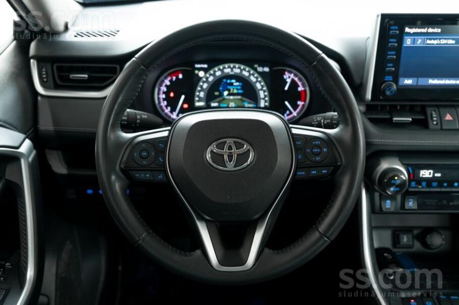 Pelēks Toyota RAV4 2021 Rīga, ar dzinēja tilpumu 2.00 L un nobraukumu 82 tūkst. km par 22900 €, foto 15 vietnē AUTOMOTO.COM.LV