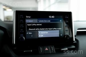 Pelēks Toyota RAV4 2021 Rīga, ar dzinēja tilpumu 2.00 L un nobraukumu 82 tūkst. km par 22900 €, foto 24 vietnē AUTOMOTO.COM.LV