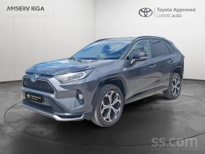 Grey Toyota RAV4 2021 in Riga, with an engine capacity of 2.50 L and mileage of 105 thousand km for 33700 €, photo  on AUTOMOTO.COM.LV