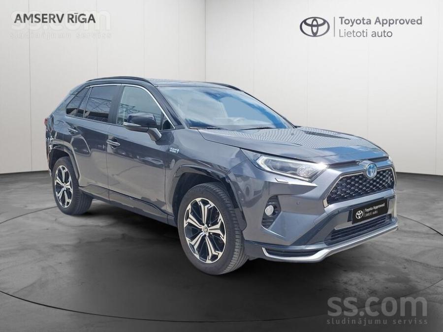 Grey Toyota RAV4 2021 in Riga, with an engine capacity of 2.50 L and mileage of 105 thousand km for 33700 €, photo 4 on AUTOMOTO.COM.LV