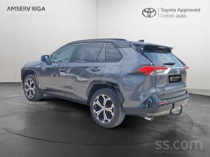 Grey Toyota RAV4 2021 in Riga, with an engine capacity of 2.50 L and mileage of 105 thousand km for 33700 €, photo 5 on AUTOMOTO.COM.LV