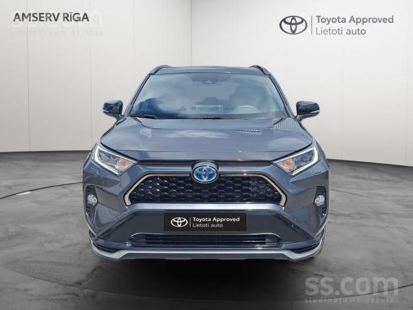 Grey Toyota RAV4 2021 in Riga, with an engine capacity of 2.50 L and mileage of 105 thousand km for 33700 €, photo 5 on AUTOMOTO.COM.LV