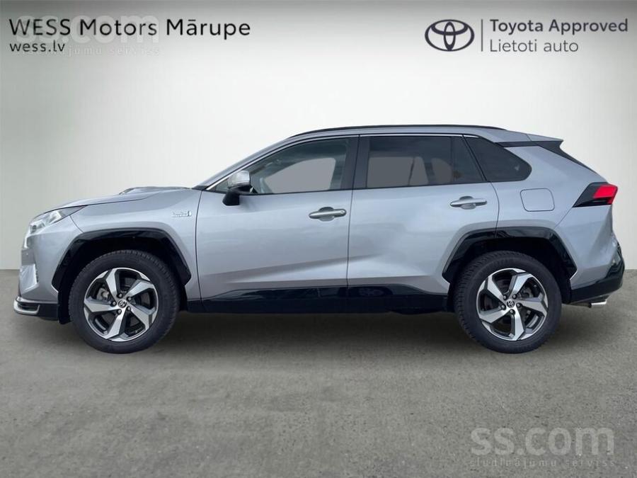 Grey Toyota RAV4 2021 in Riga, with an engine capacity of 2.50 L and mileage of 92 thousand km for 38590 €, photo 4 on AUTOMOTO.COM.LV