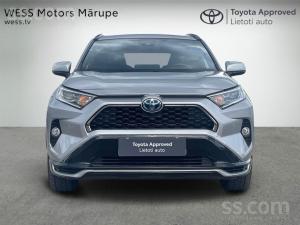 Grey Toyota RAV4 2021 in Riga, with an engine capacity of 2.50 L and mileage of 92 thousand km for 38590 €, photo 6 on AUTOMOTO.COM.LV