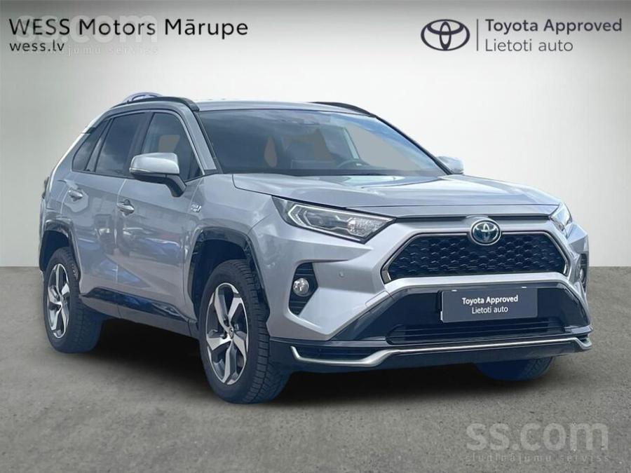 Grey Toyota RAV4 2021 in Riga, with an engine capacity of 2.50 L and mileage of 92 thousand km for 38590 €, photo 19 on AUTOMOTO.COM.LV