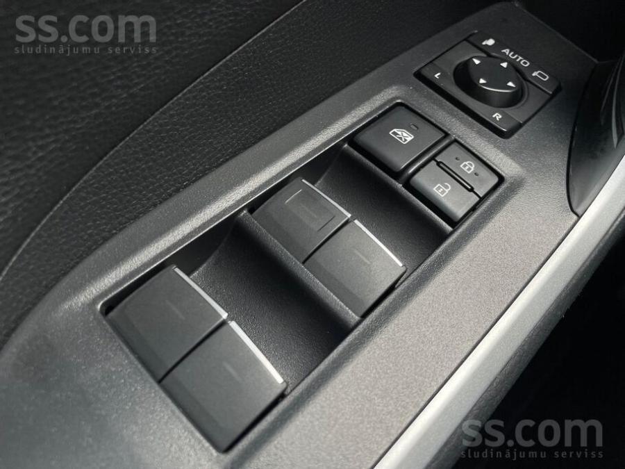 Grey Toyota RAV4 2021 in Riga, with an engine capacity of 2.50 L and mileage of 92 thousand km for 38590 €, photo 26 on AUTOMOTO.COM.LV
