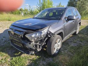 Grey Toyota RAV4 2021 in Siauliai, with an engine capacity of 1.99 L and mileage of 101 thousand km for 14777 €, photo 7 on AUTOMOTO.COM.LV