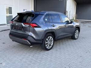 Pelēks Toyota RAV4 2021 Viļņa, ar dzinēja tilpumu 2.49 L un nobraukumu 220 tūkst. km par 26700 €, foto 6 vietnē AUTOMOTO.COM.LV