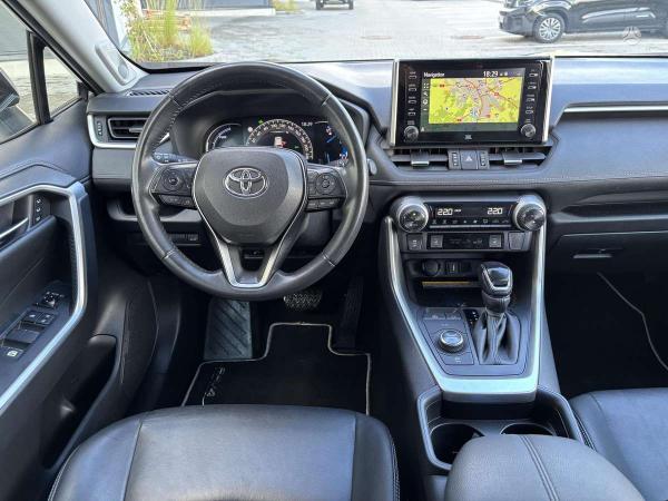 Pelēks Toyota RAV4 2021 Viļņa, ar dzinēja tilpumu 2.49 L un nobraukumu 220 tūkst. km par 26700 €, foto 10 vietnē AUTOMOTO.COM.LV